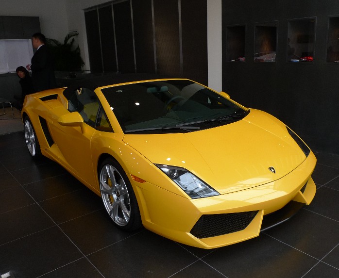 A Visit to the Lamborghini Showroom in Beijing