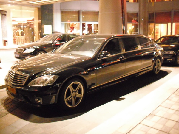 Spotted: Mercedes Benz S65 AMG Limosine