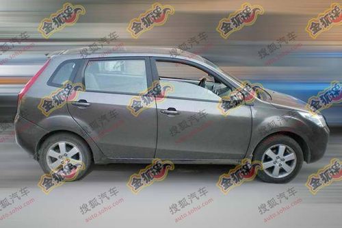 Spy Shots: Tianjin-FAW Xiali TM6400