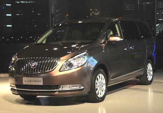 New Buick GL8 Listed and Priced