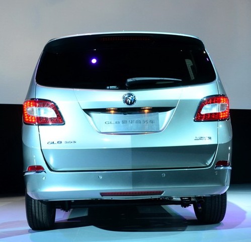 New Buick GL8 Listed and Priced