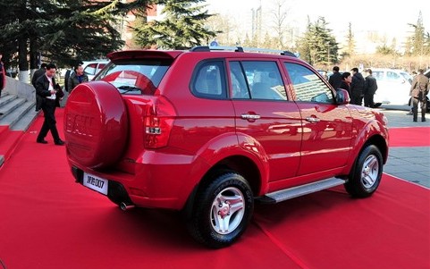 Beijing Auto 007 SUV in Red