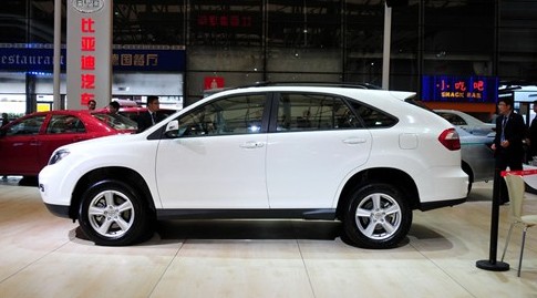 Shanghai Auto Show: BYD S6