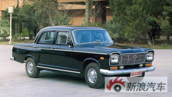 Two Shanghai SH760A's in Beijing, in 1984