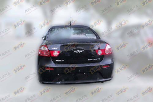 Spy Shots: Chery Riich G3 in China