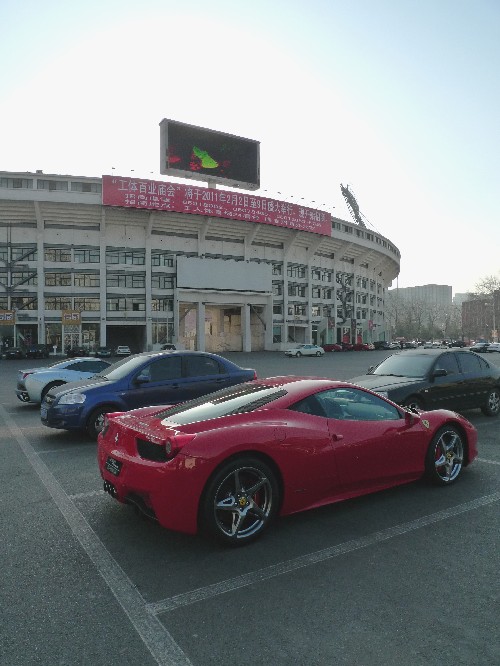 Spotted in China: Ferrari California & Ferrari 458 Italia