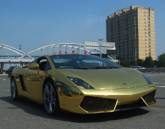 Lamborghini Gallardo wrapped in Gold in China