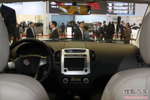 Spy Shots: Geely Englon SC6 testing in China