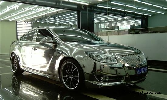 Bling! Buick Regal wrapped in Silver in China