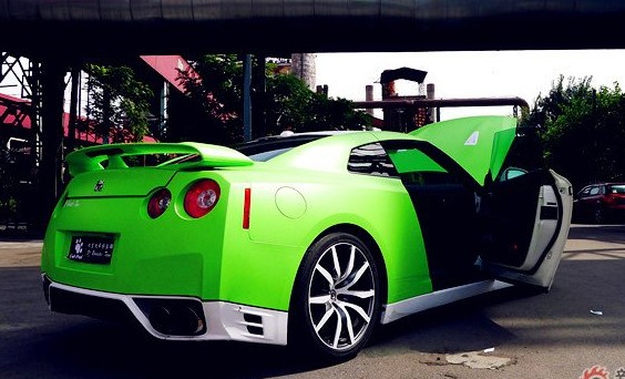 A lime-green Nissan GTR in China