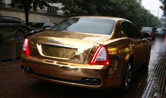 Bling! Maserati Quattroporte in Gold in China