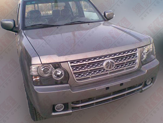 Spy Shots: Tianjin Meiya Zhihu is gunning for the Range Rover