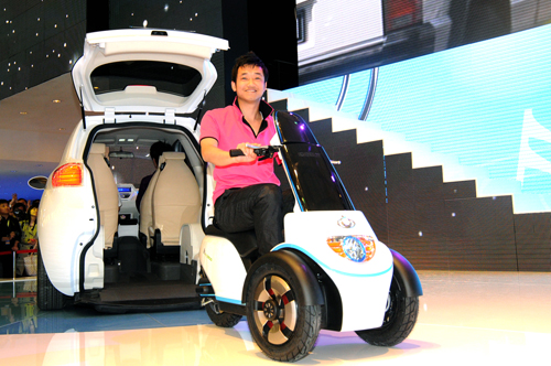 Geely McCar concept for the Beijing Auto Show is a Car with a built-in ...