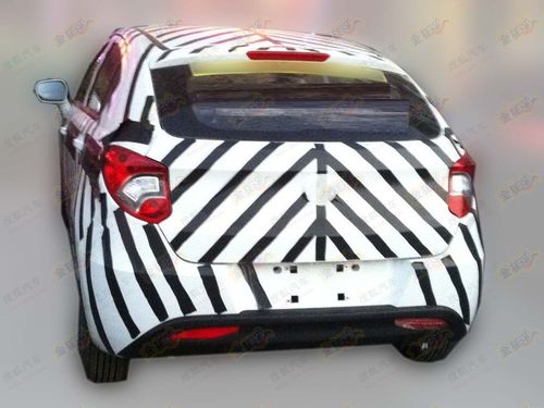 Spy Shots: Brilliance H230 hatchback testing in China