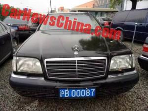 Shanghai Government Sells Eight W140 Mercedes-Benz Pullman Limousines