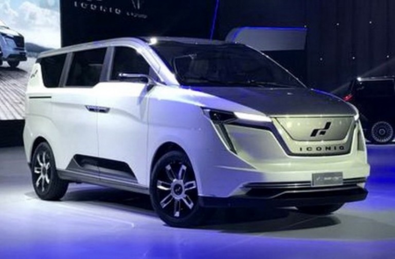 W Motors Iconiq 7 Electric MPV Concept Launched In China