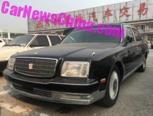 Spotted In China: G50 Toyota Century V12 In Black, RHD