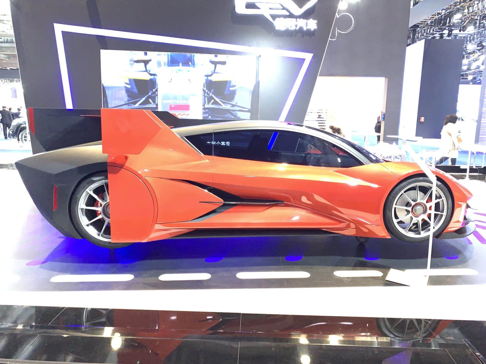 QEV Auto unveils crazy Chinese hypercar designed by Carlos Turon