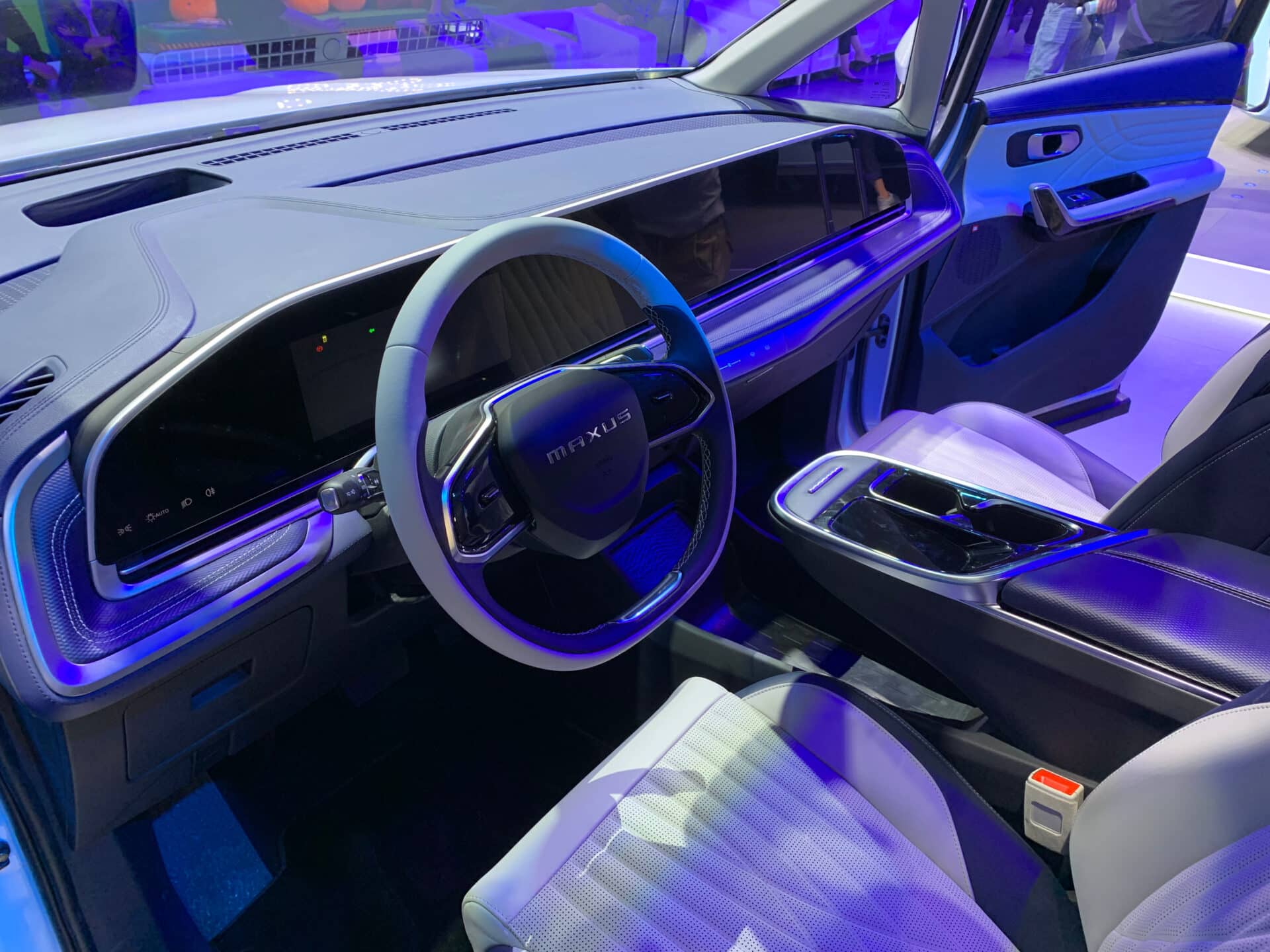 SAIC high-end EV Maxus Mifa 9 launched at $42,200 and coming to Europe