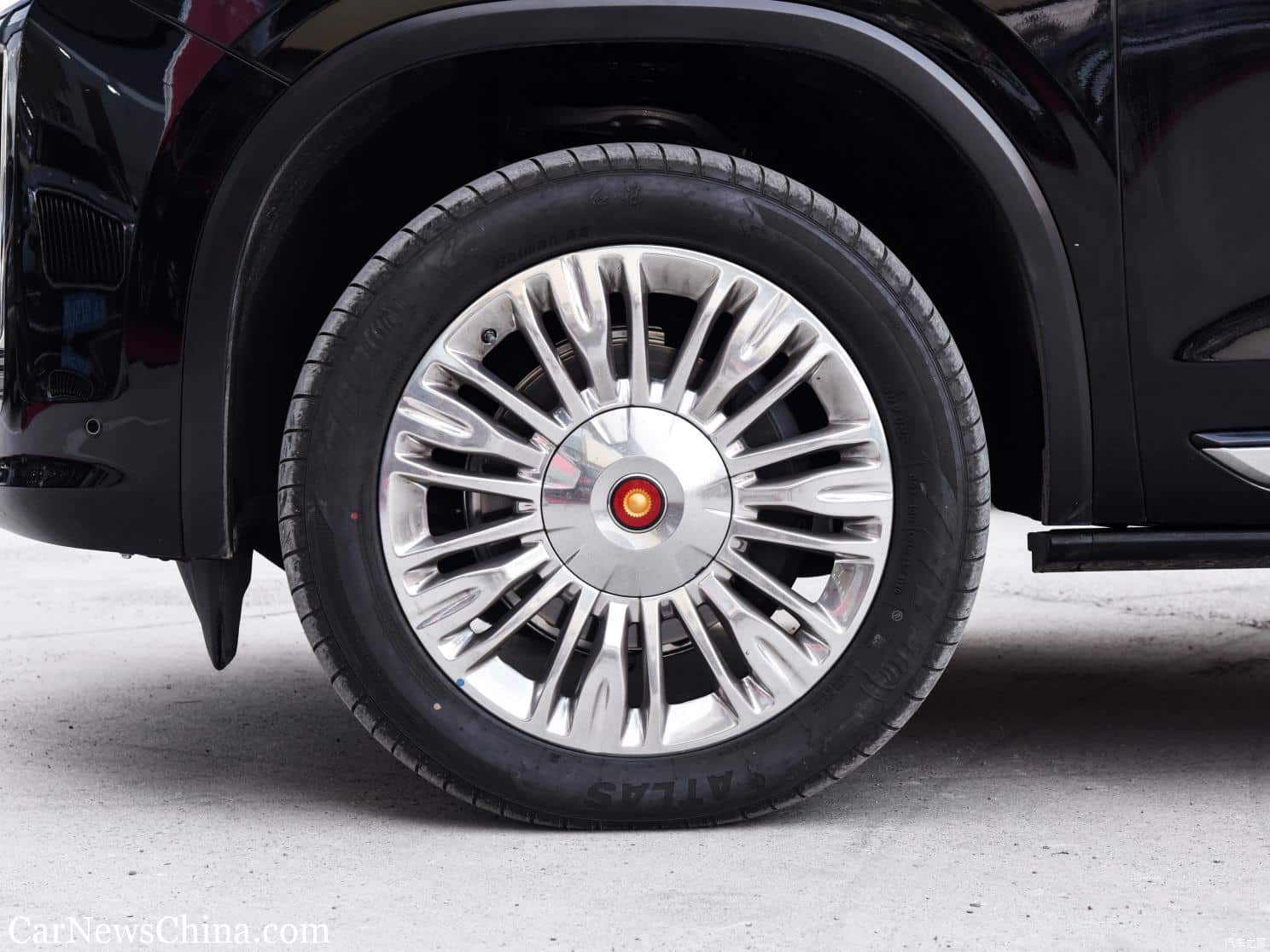 Hongqi LS7 Is A Massive Chinese SUV With Loads Of Bling