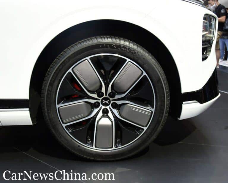 XPeng G9 Electric SUV Unveiled On The Guangzhou Auto Show In China