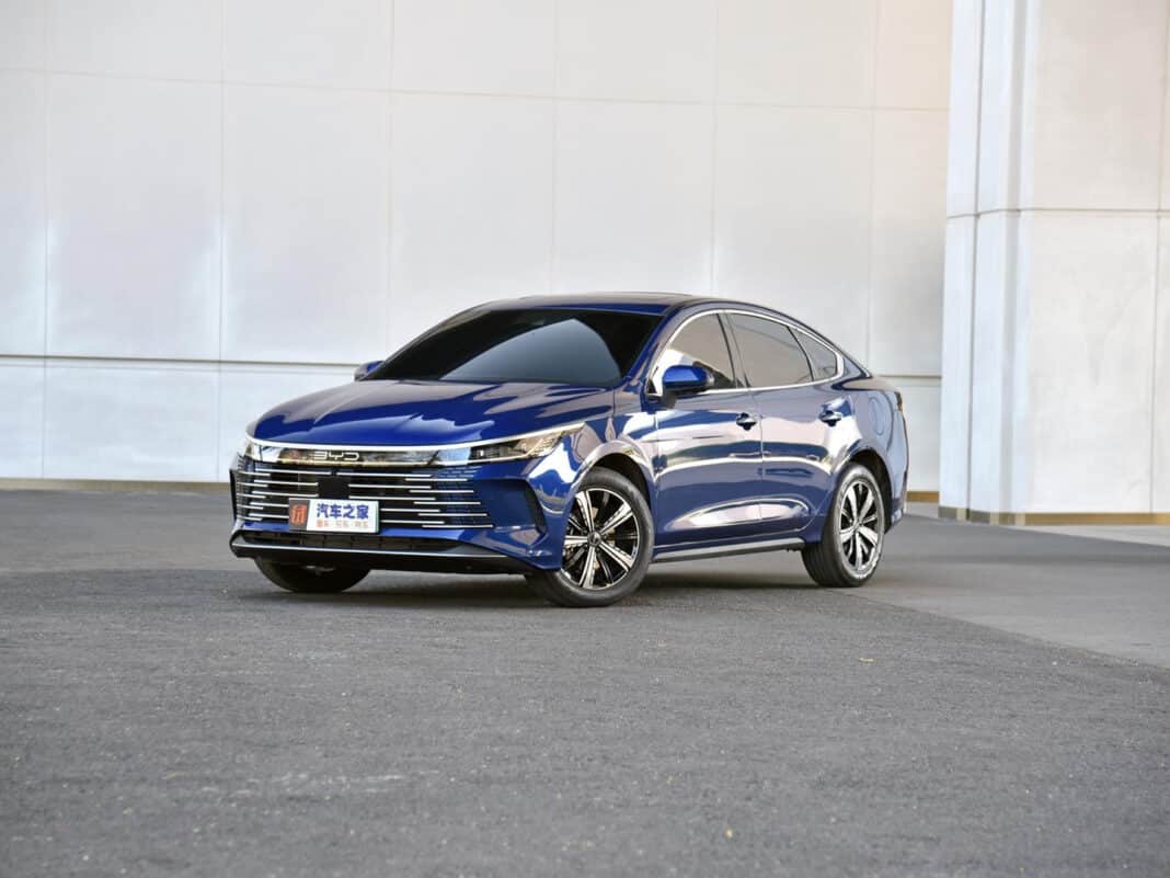 Interior Of The BYD Destroyer 05 Unveiled With 15.6" Floating Screen