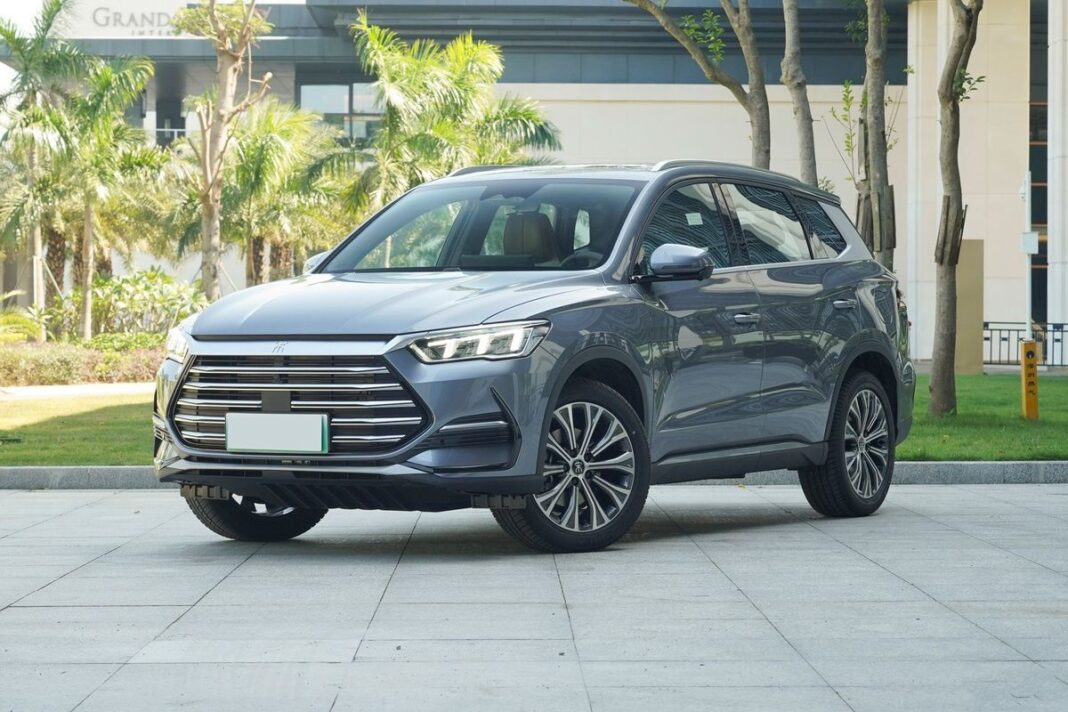 BYD Song Pro comes as a DM-i hybrid with a 1090km range