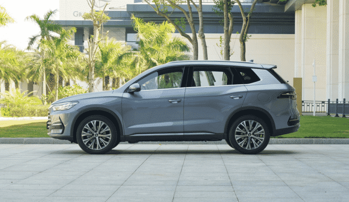 BYD Song Pro comes as a DM-i hybrid with a 1090km range