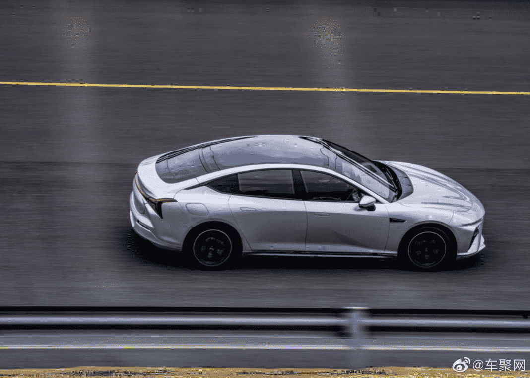 1100 km Range EV Neta S Production Version & Interior Spied While Testing