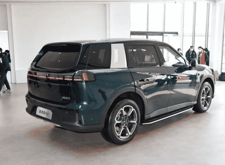 Production Version Niutron NV Electric SUV Unveiled In China