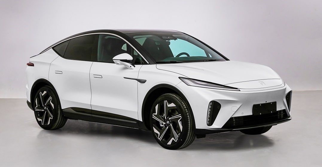 Feifan R7 With Swappable Battery and 544 HP Is Ready For Production