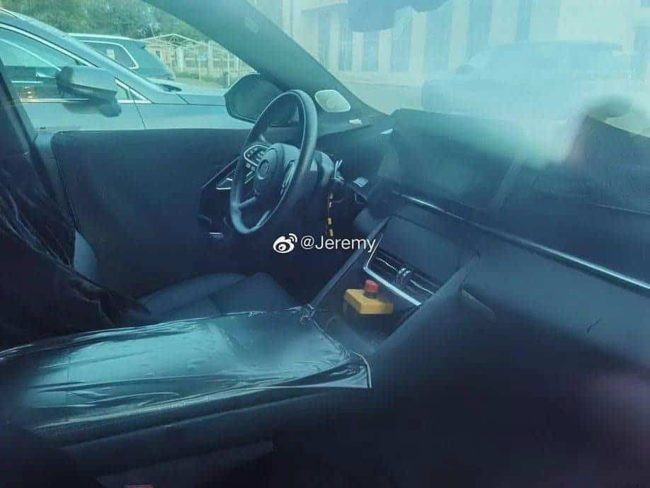 Li Auto X02 SUV Exposed, Positioned Between Li One and L9