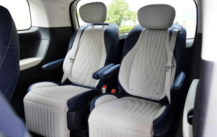 Maxus G90 Luxury MPV Launches in China in April