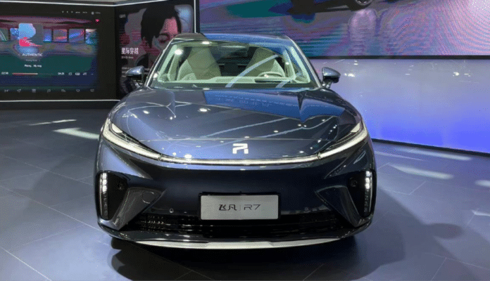 Rising Auto R7 Is Real At The Auto Show With Swappable Battery And 544 HP