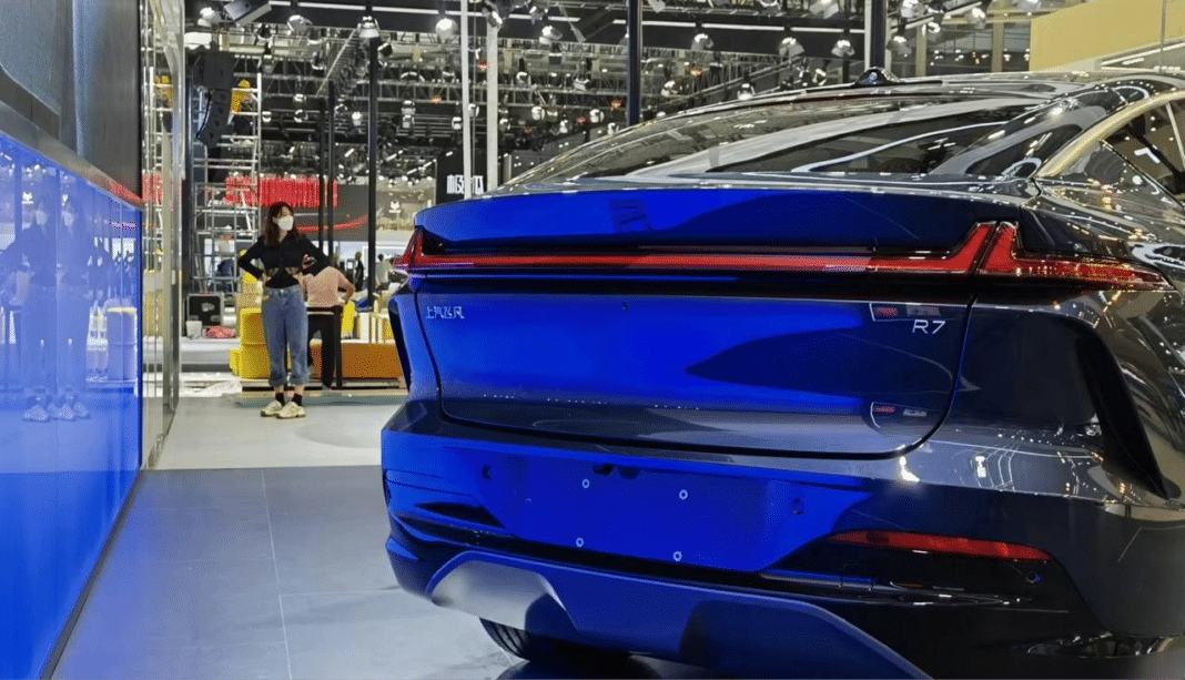 Rising Auto R7 Is Real At The Auto Show With Swappable Battery And 544 HP