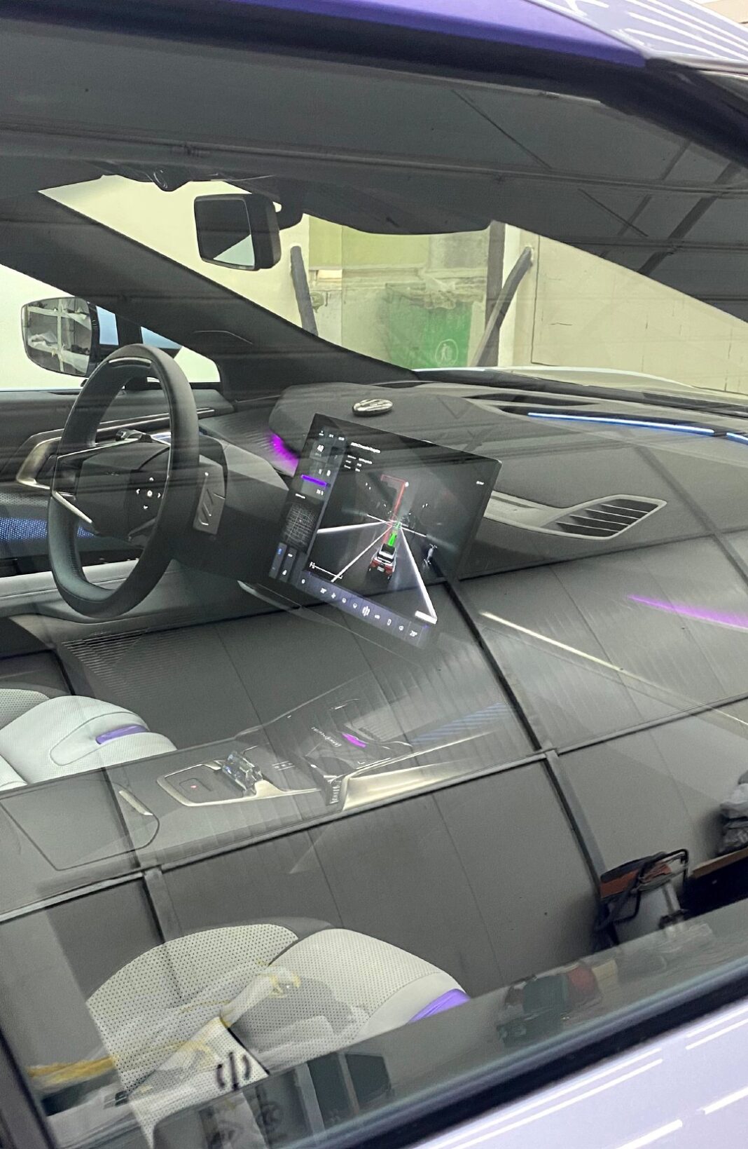 HiPhi Z Production Version Spied On Streets In China