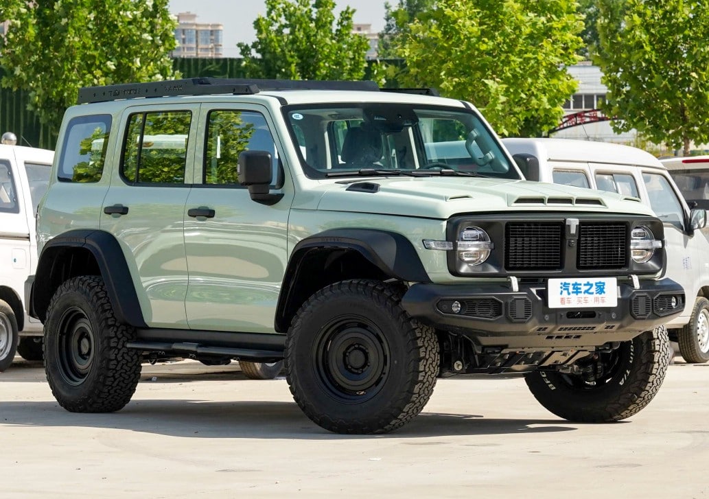 Tank 300 Frontier Edition Is A Tough Cookie For Going Up Mountain In China