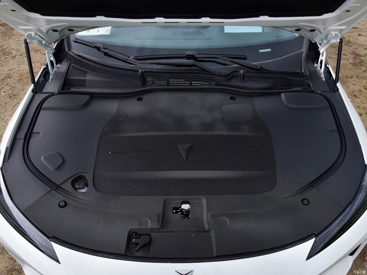 Changan Shenlan SL03 Launched In China With 700-km Range For 25,000 USD