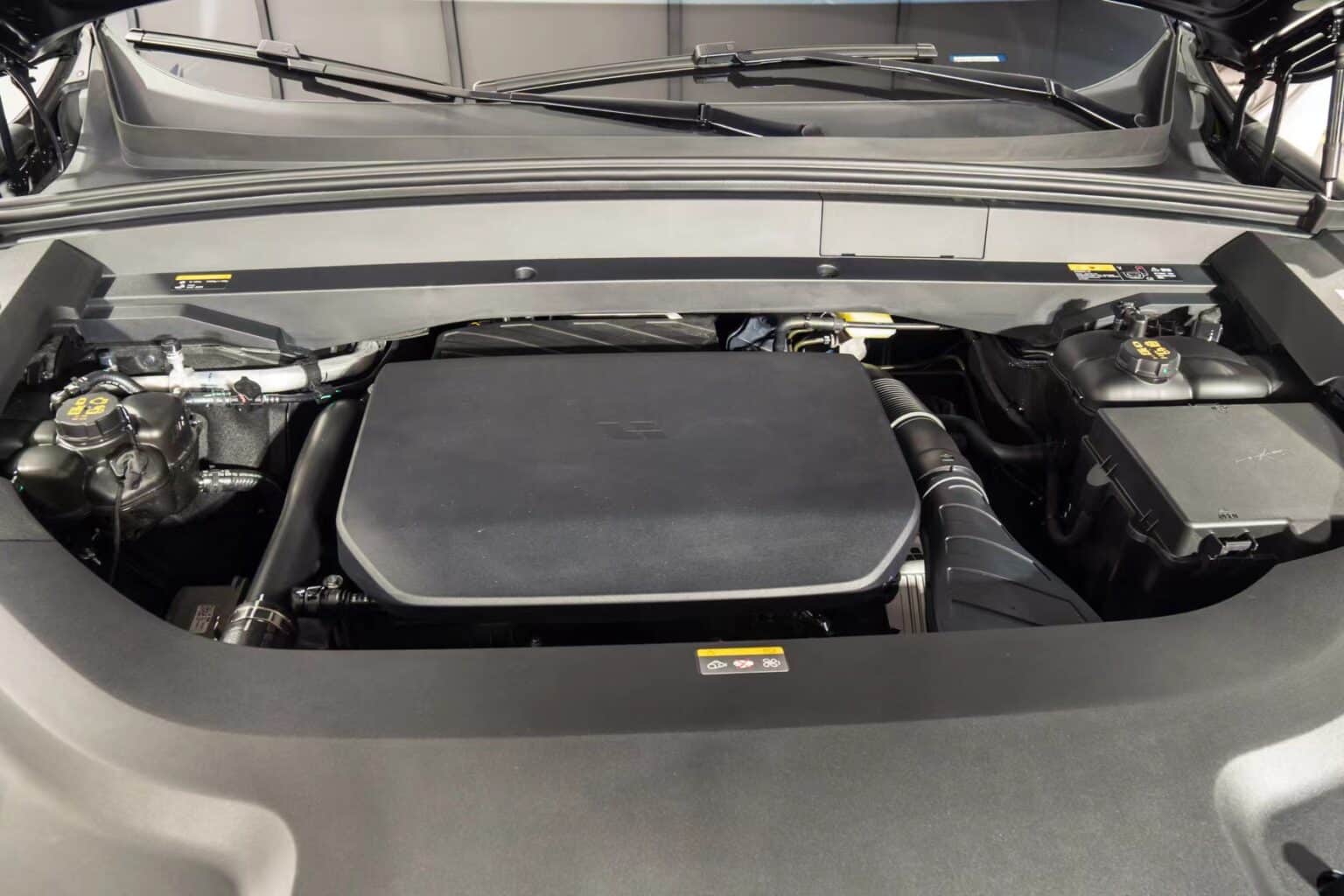 Li Auto L9 Preview - Best Premium Family Car?