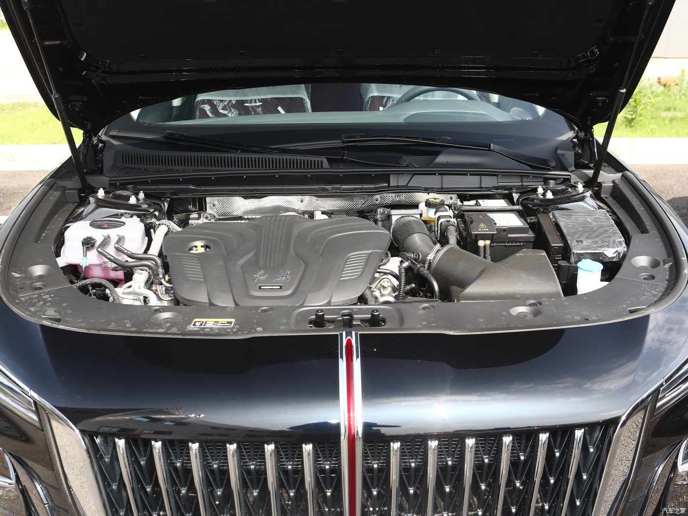 Hongqi H5 Sedan Launched On The Chinese Car Market