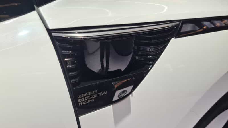 Exclusive First Look: Baidu RT6 Robotaxi L4 Autonomous MPV