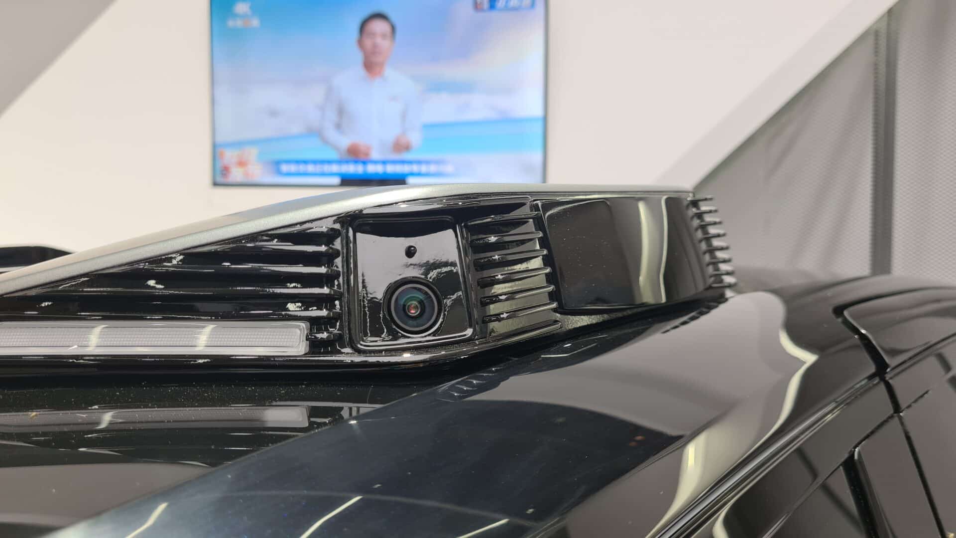 Exclusive First Look: Baidu RT6 Robotaxi L4 Autonomous MPV