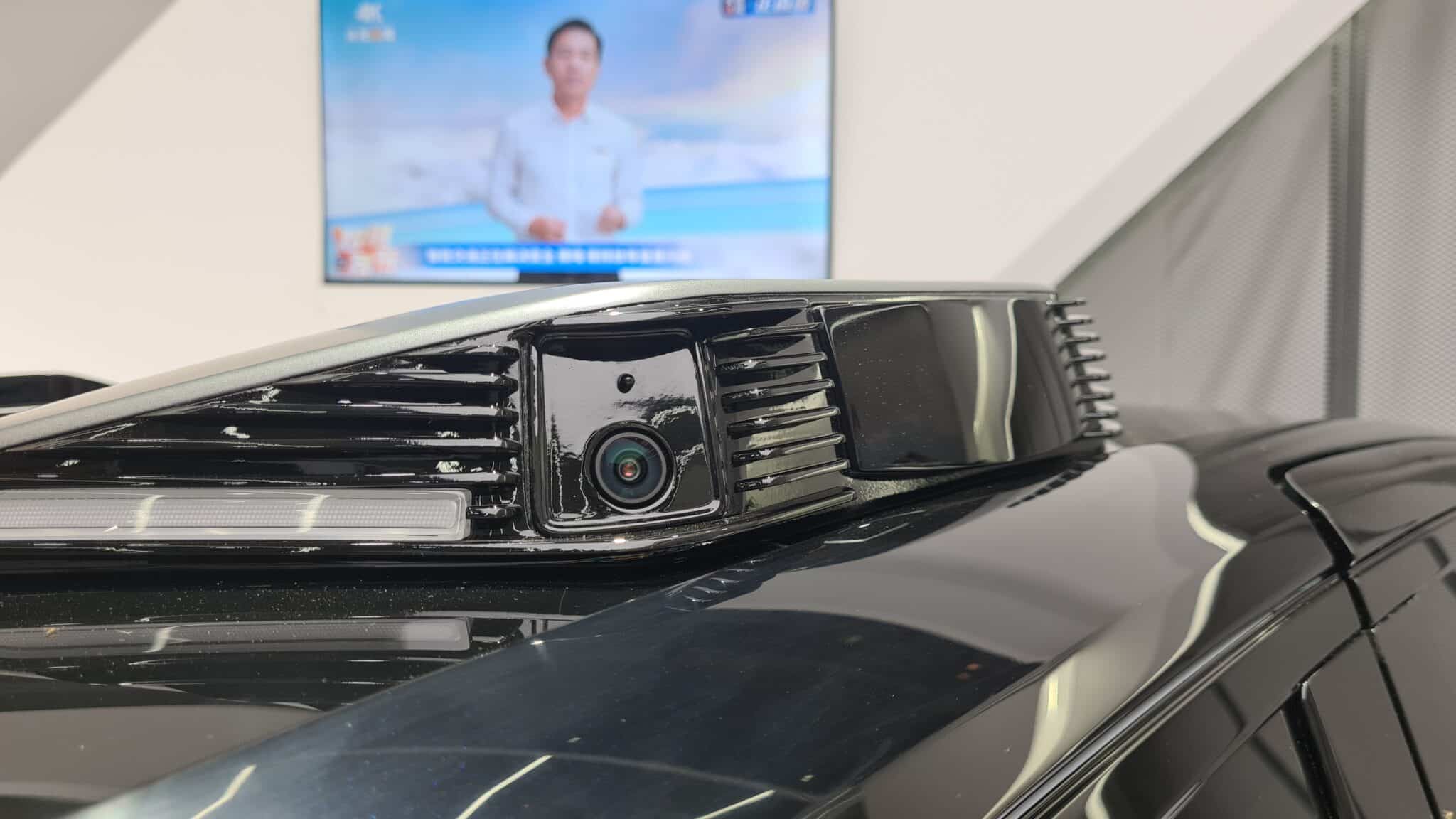 Exclusive First Look: Baidu RT6 Robotaxi L4 Autonomous MPV