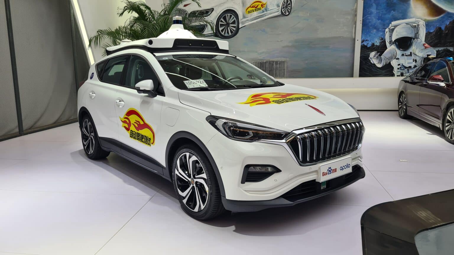 Exclusive First Look: Baidu RT6 Robotaxi L4 Autonomous MPV