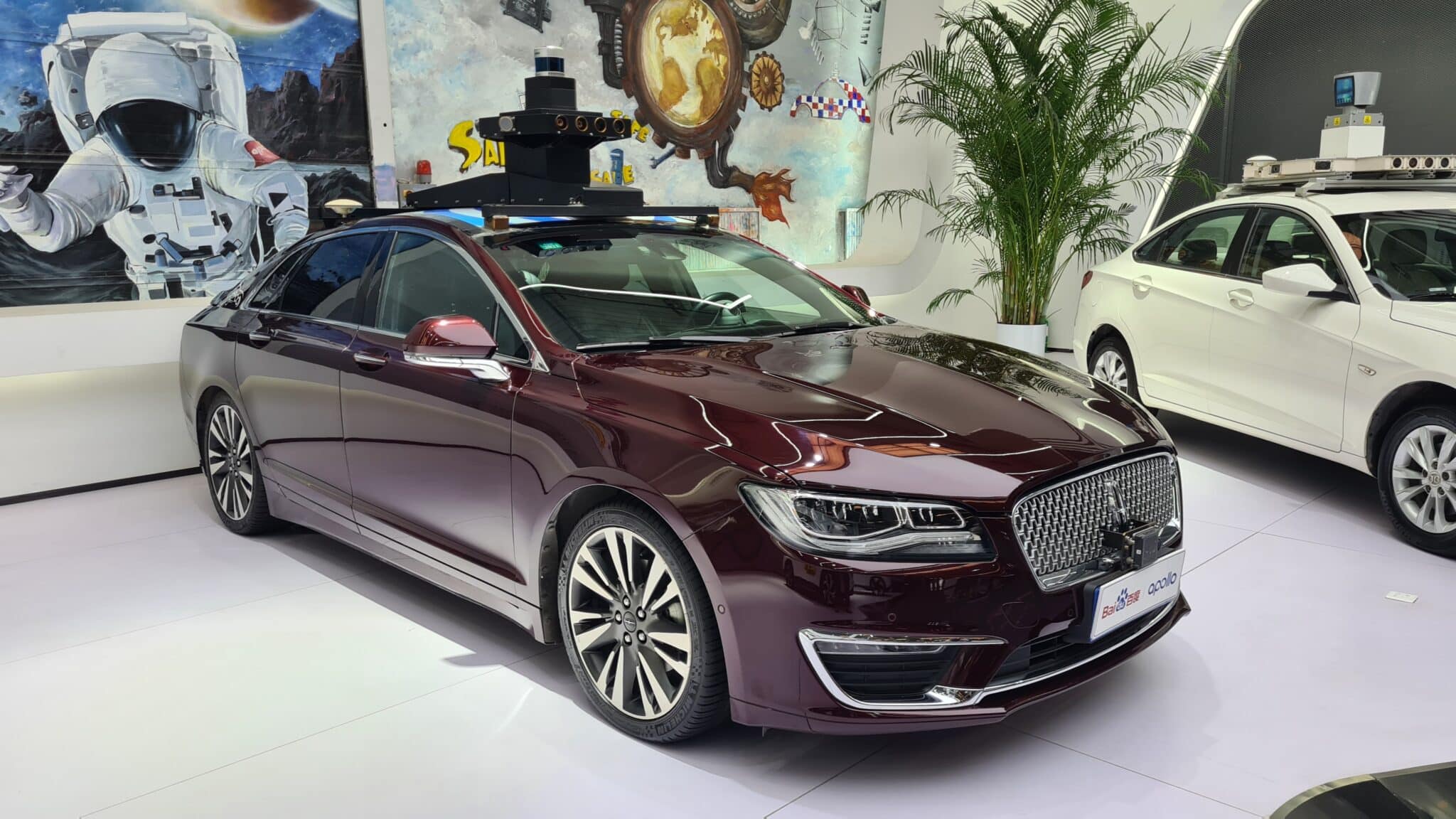 Exclusive First Look: Baidu RT6 Robotaxi L4 Autonomous MPV