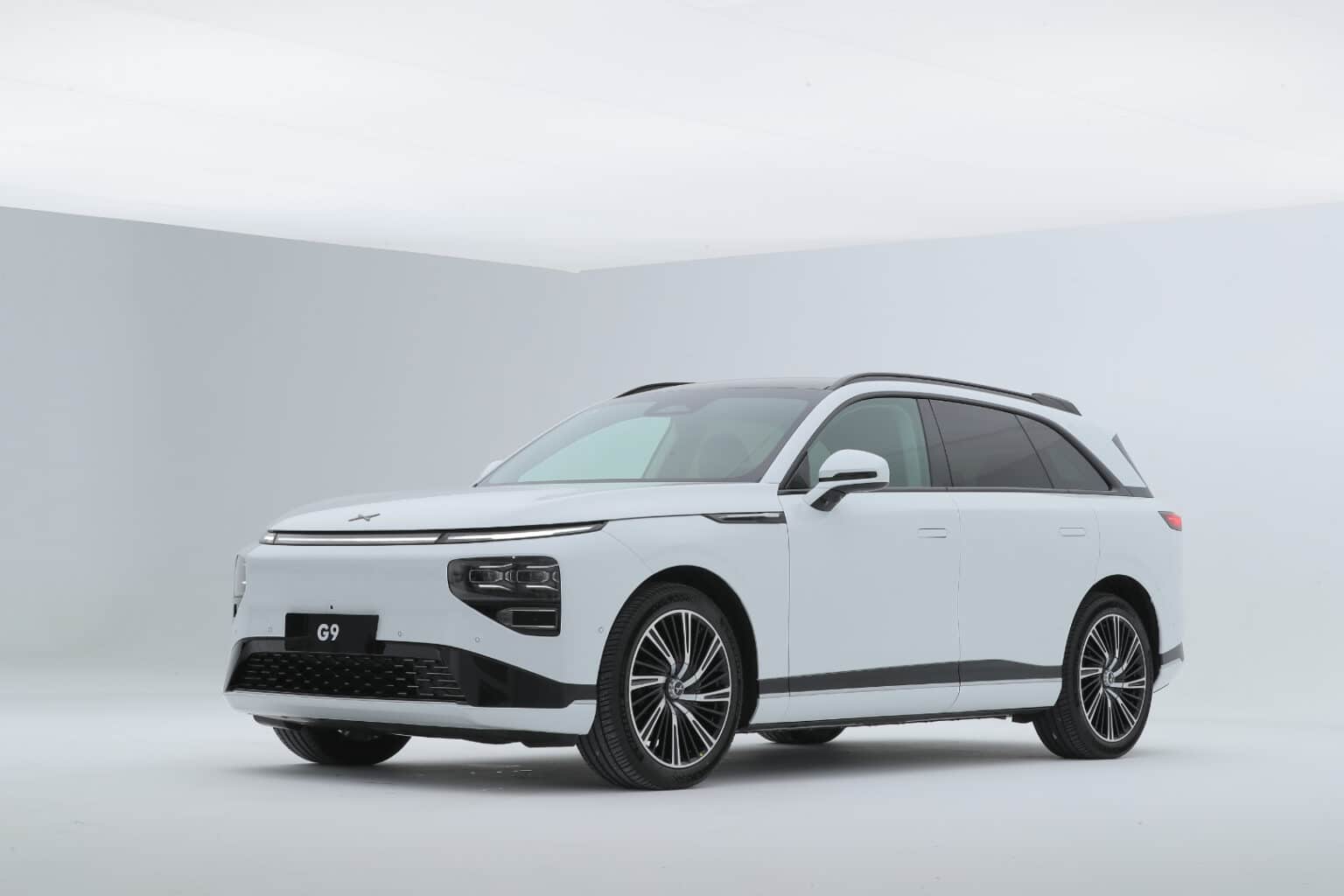 Xpeng G9 - First Look & Review of The Massive Chinese SUV