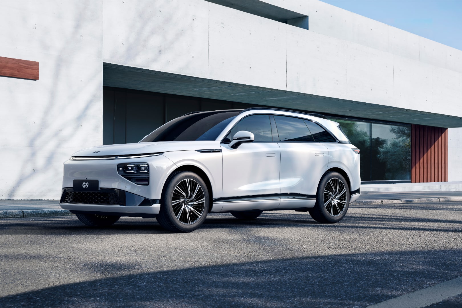 Xpeng G9 - First Look & Review of The Massive Chinese SUV