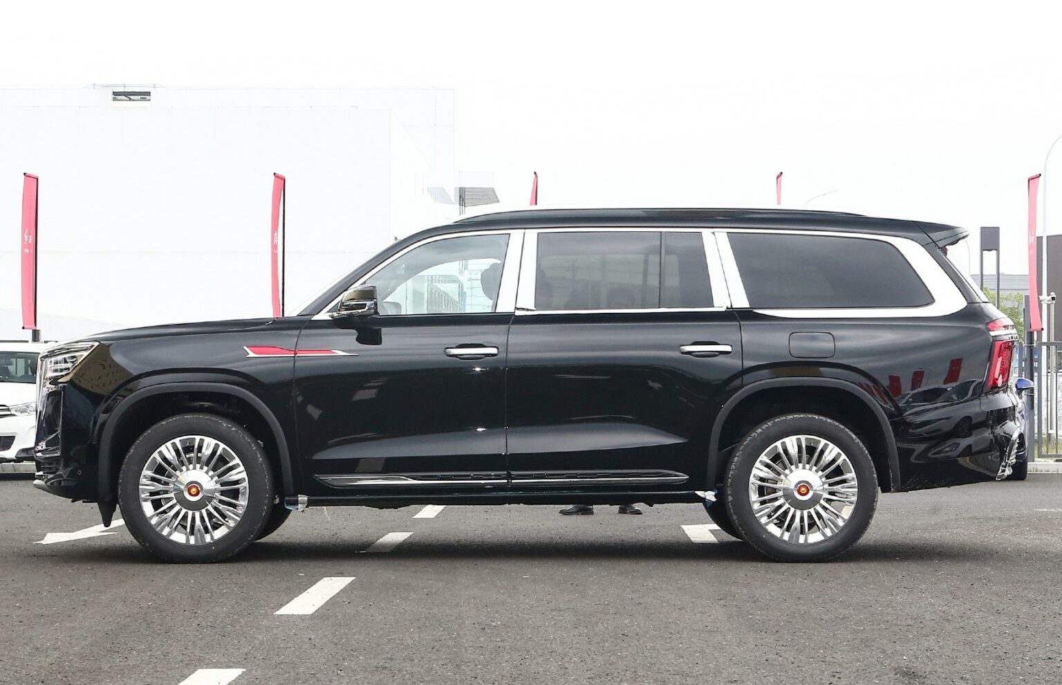 Hongqi LS7 Launched On The Chinese Car Market For 215,700 USD