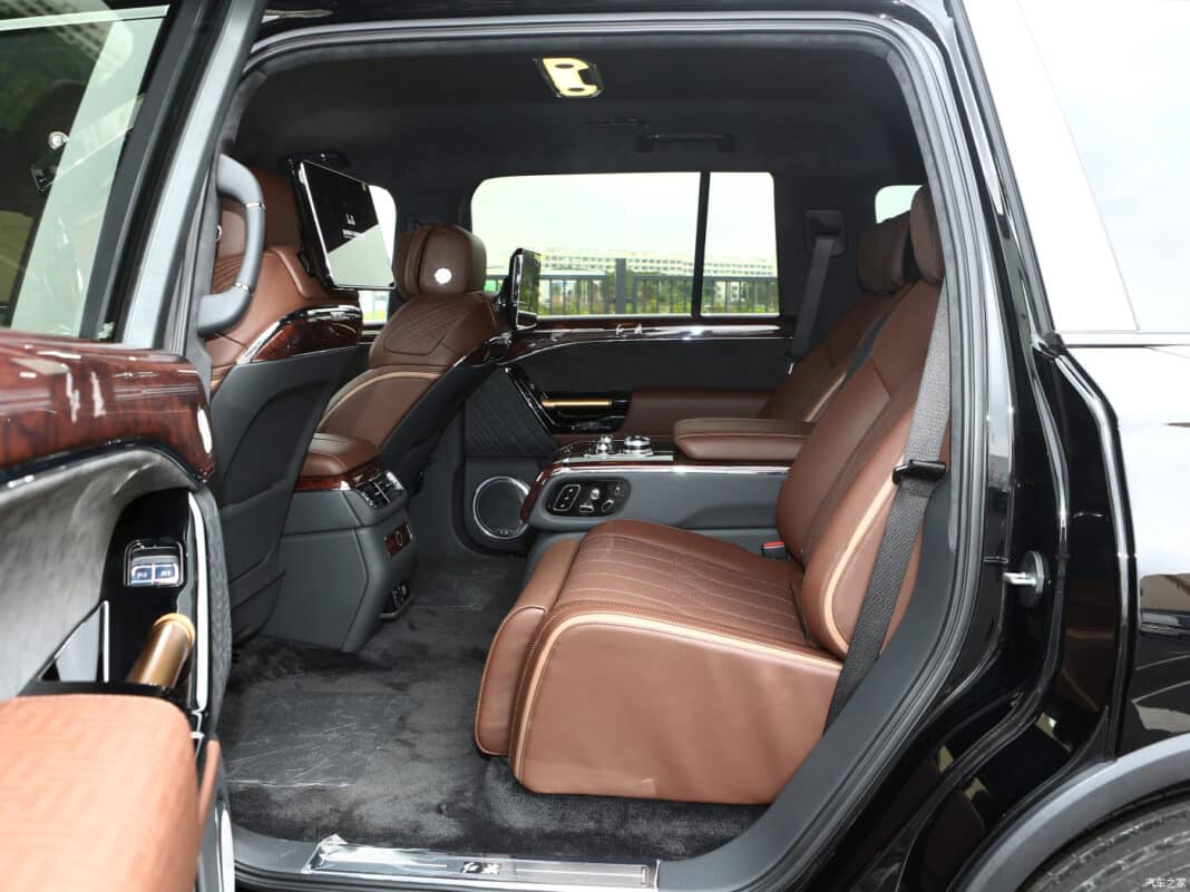 Hongqi LS7 Launched On The Chinese Car Market For 215,700 USD