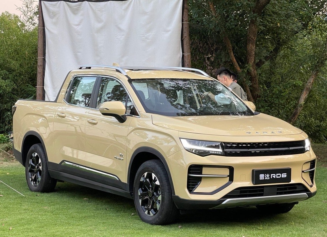 Radar R6 Electric Pickup Truck From All Sides In China